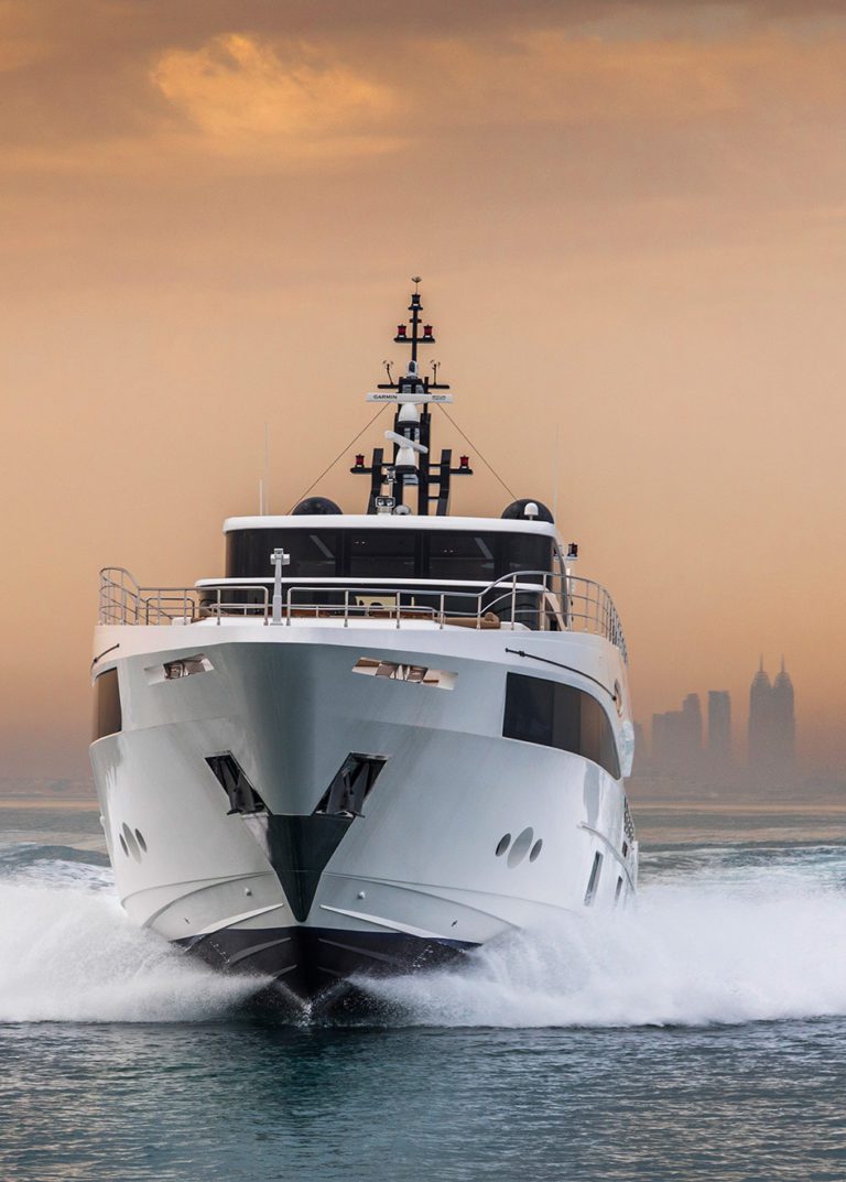 Majesty Yachts - JONACOR YACHTS